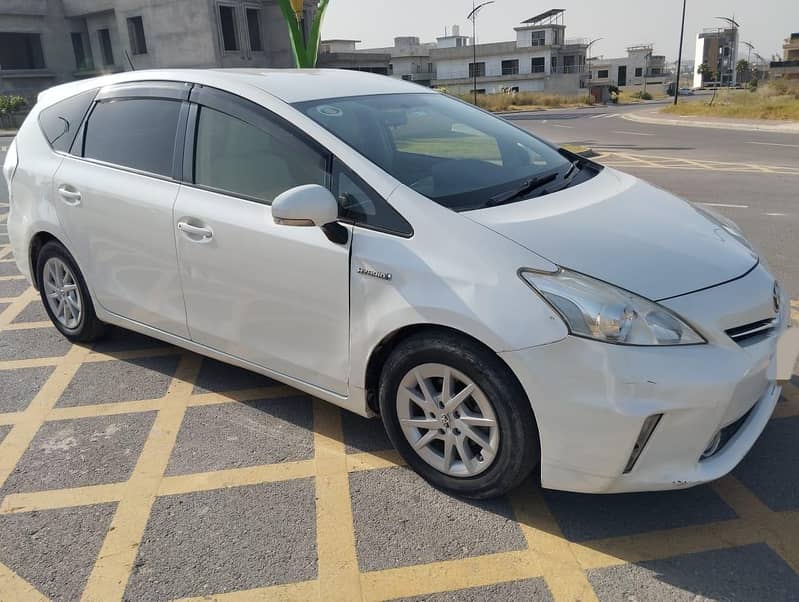 Toyota Prius Alpha 2012 - Cars - 1107471270