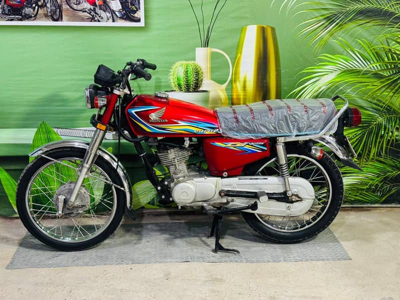 2018 model 125 - Standard - 1107489164