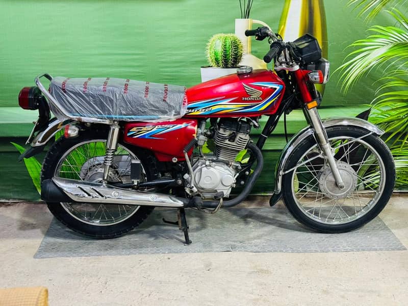 2018 model 125 - Standard - 1107489164