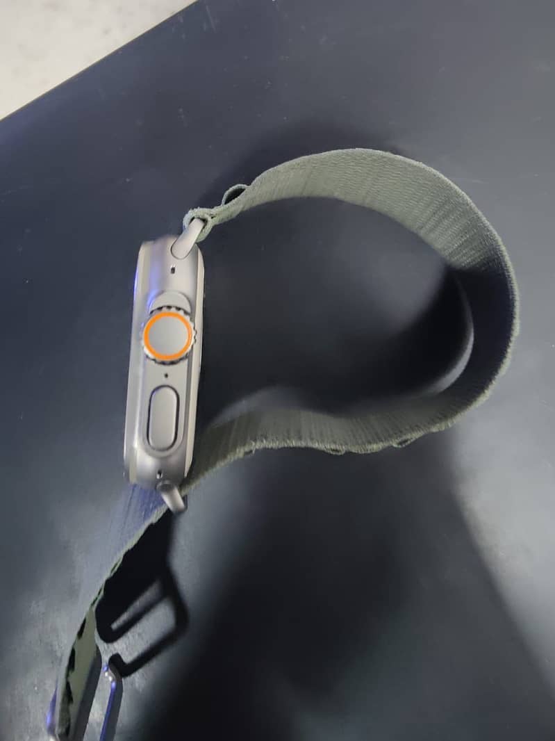 Apple watch ultra - Smart Watches - 1107650097