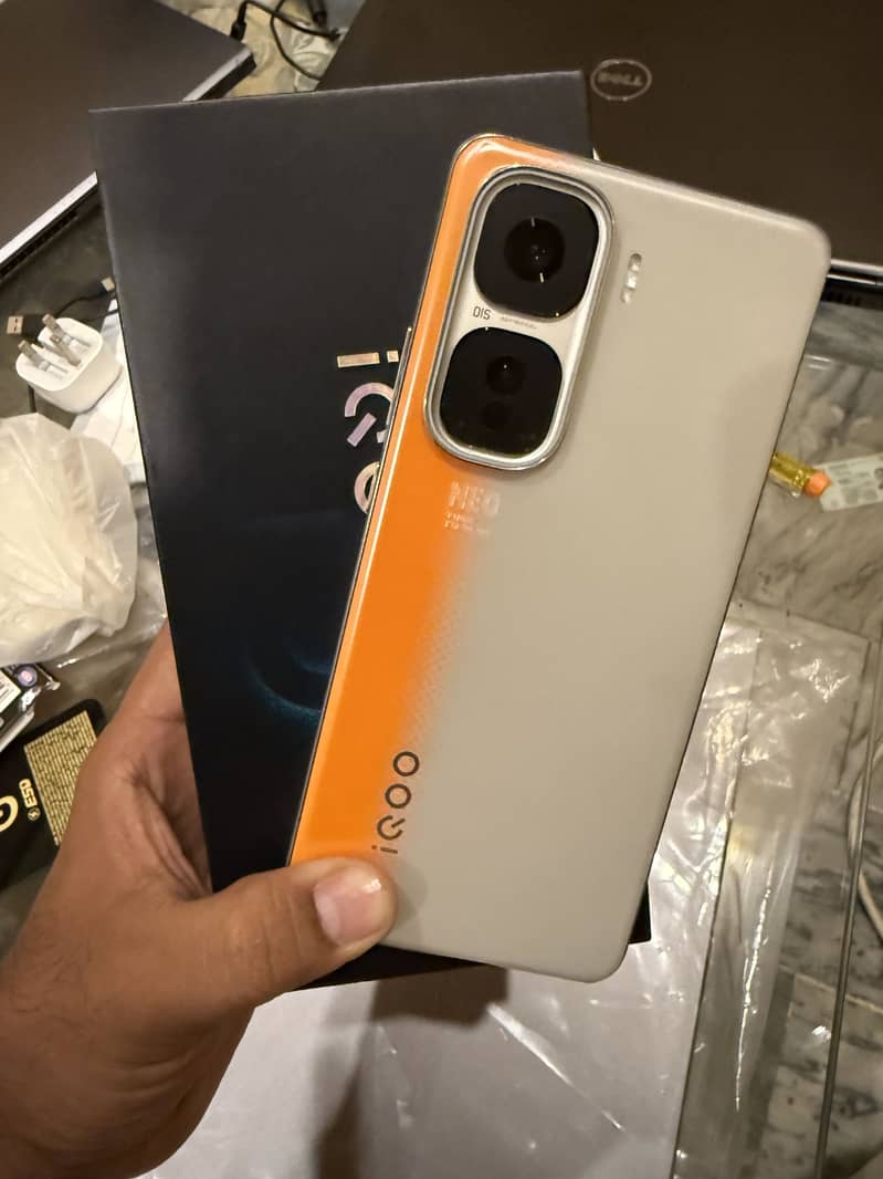 Iphone 16 Pro Max 1tb 1024gb Titanium Silver Box Cable new 10 by 10 JV ...