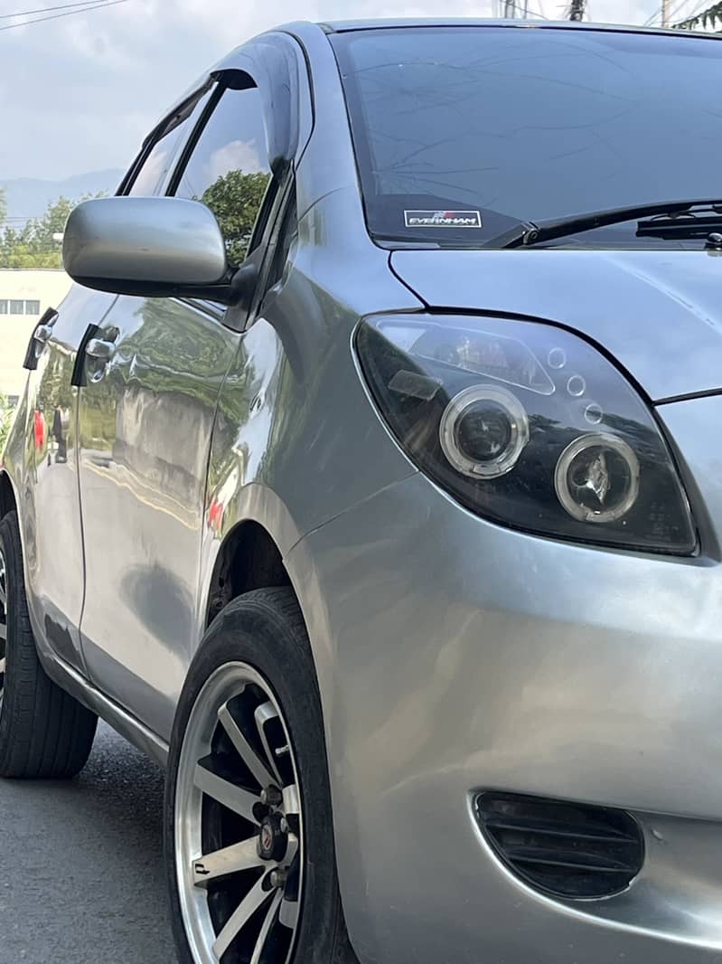 Vitz 1300 cc - Cars - 1107680553