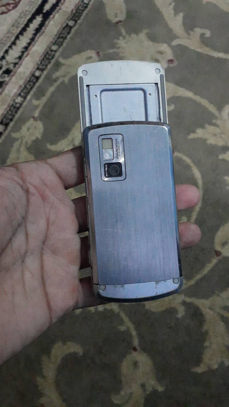 LG slide - Mobile Phones - 1106484593