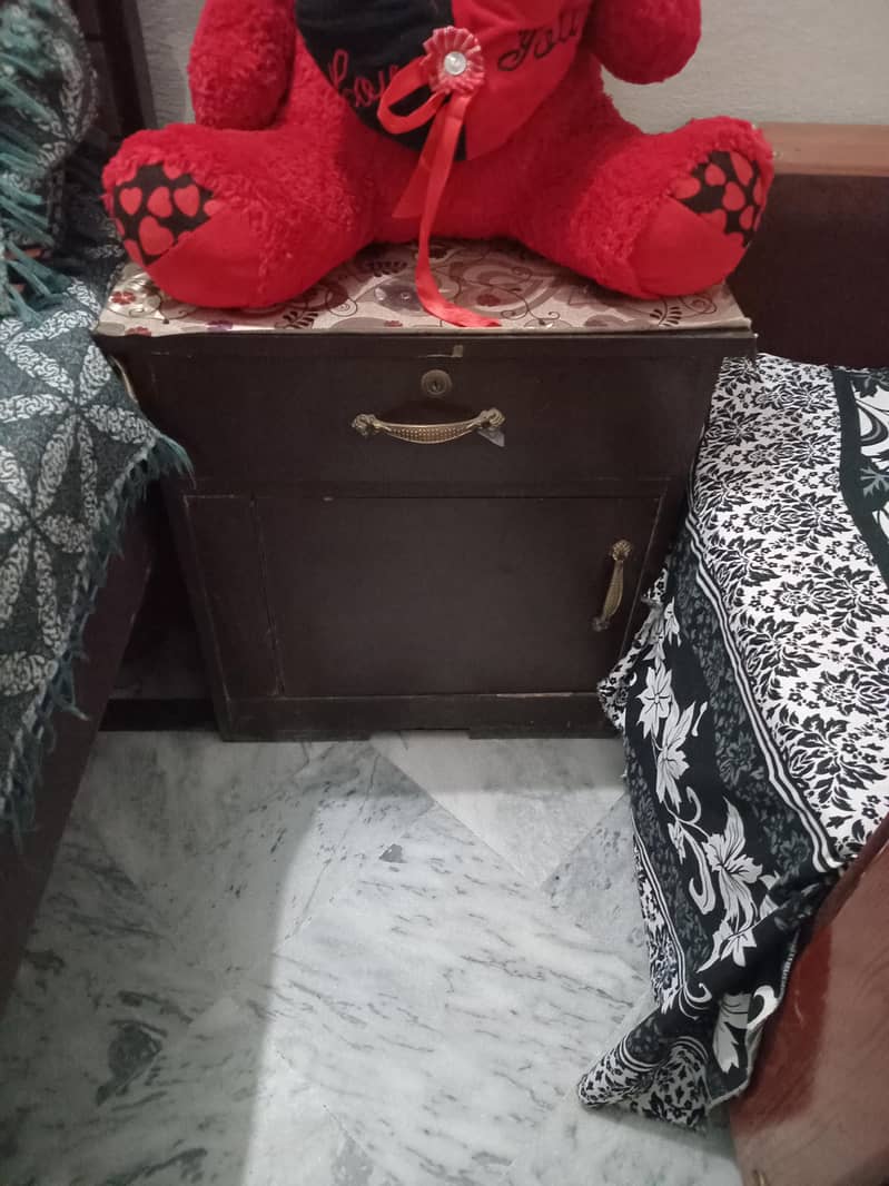 Good Condition - Beds - 1107711851