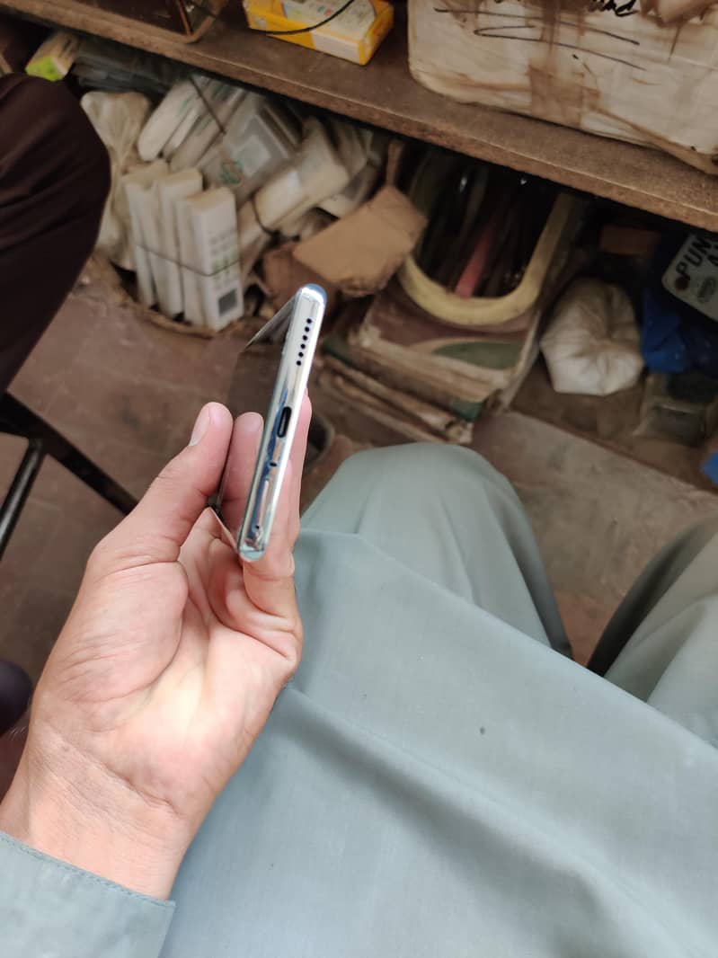 Tecno Comon 40 pro - Mobile Phones - 1107747545