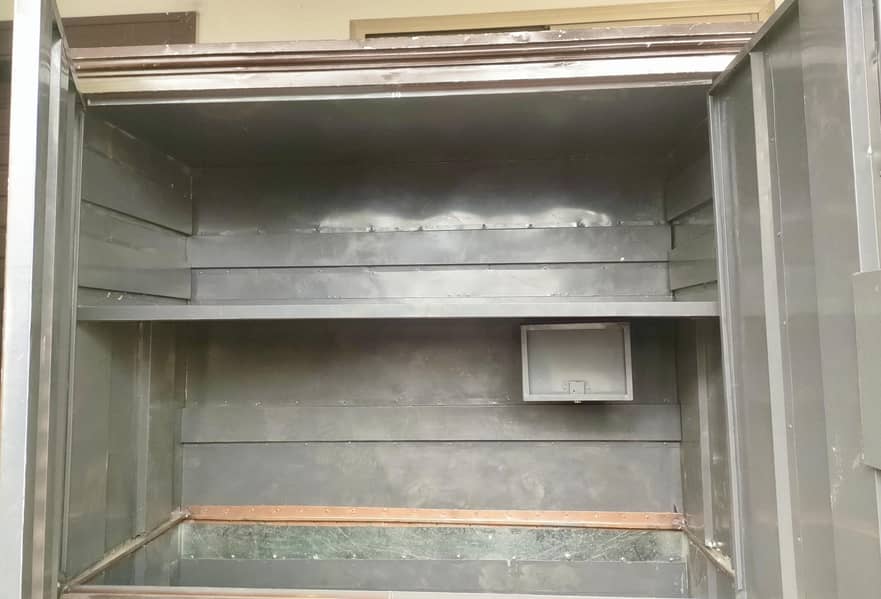Bister Almari ( peta ) peti - Other Household Items - 1107762977