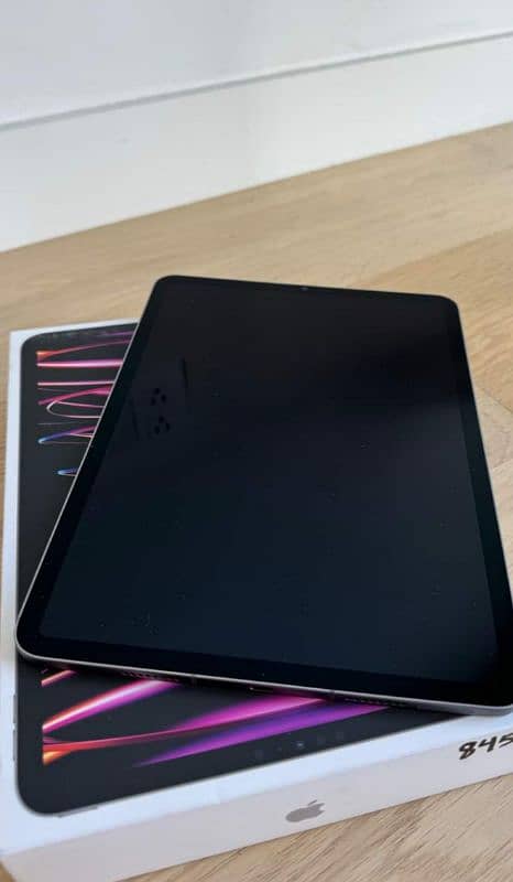 iPad pro m2 chip 6th Gen 256gb with full box for sale me - Tablets ...