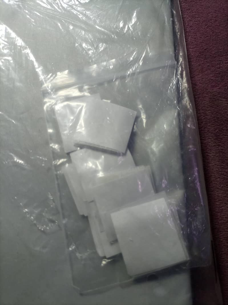 100 inches Projector screen - Projectors & Projection Screens - 1107849393