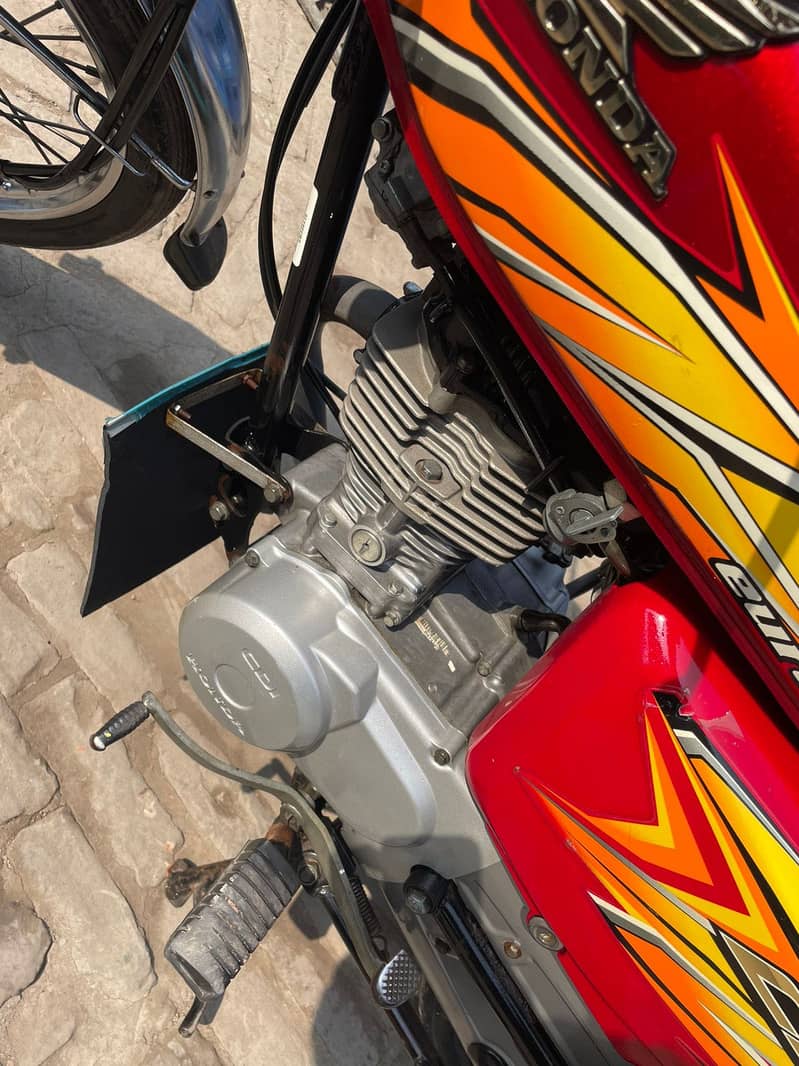 125 / 2020 model for sale 140000rs - Standard - 1107853580