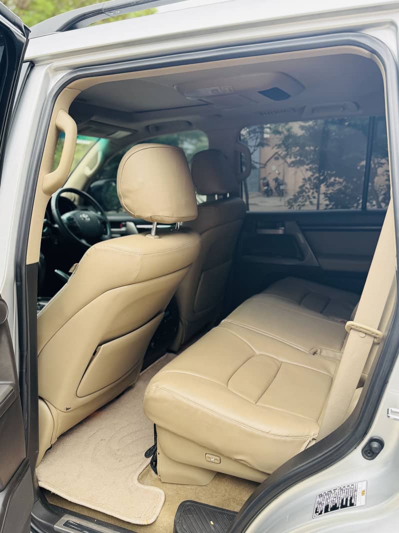 Toyota Land Cruiser ZX V8 - Cars - 1107885626