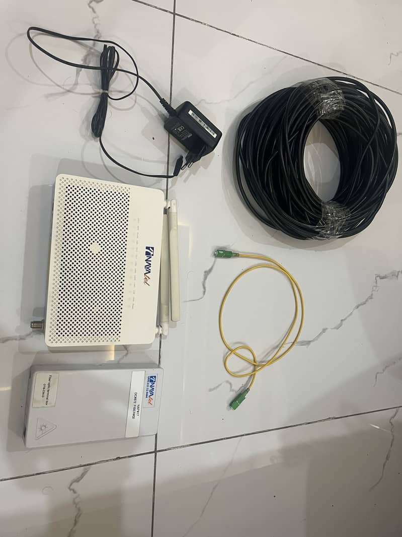 Nayatel Huawei Fiber optic GPON Router with 38 M Fiber Optic cable ...