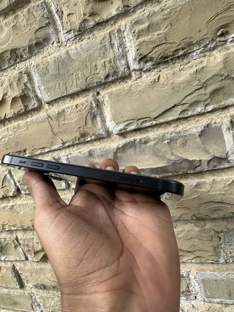 iphone 12 128gb Factory unlock Only zong sim working - Mobile Phones ...