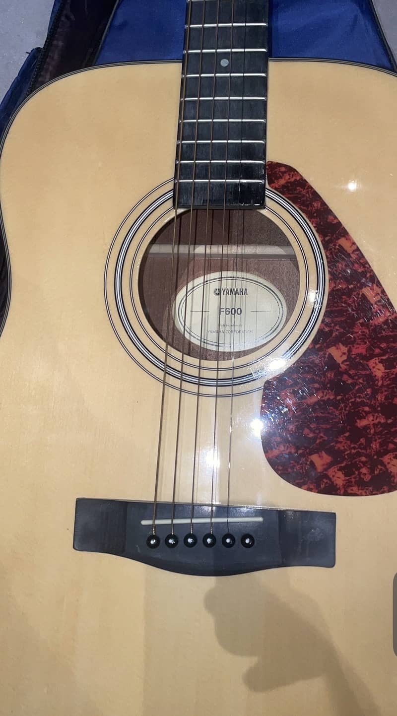 Yamaha F600 acoustic guitar - Musical Instruments - 1107985867