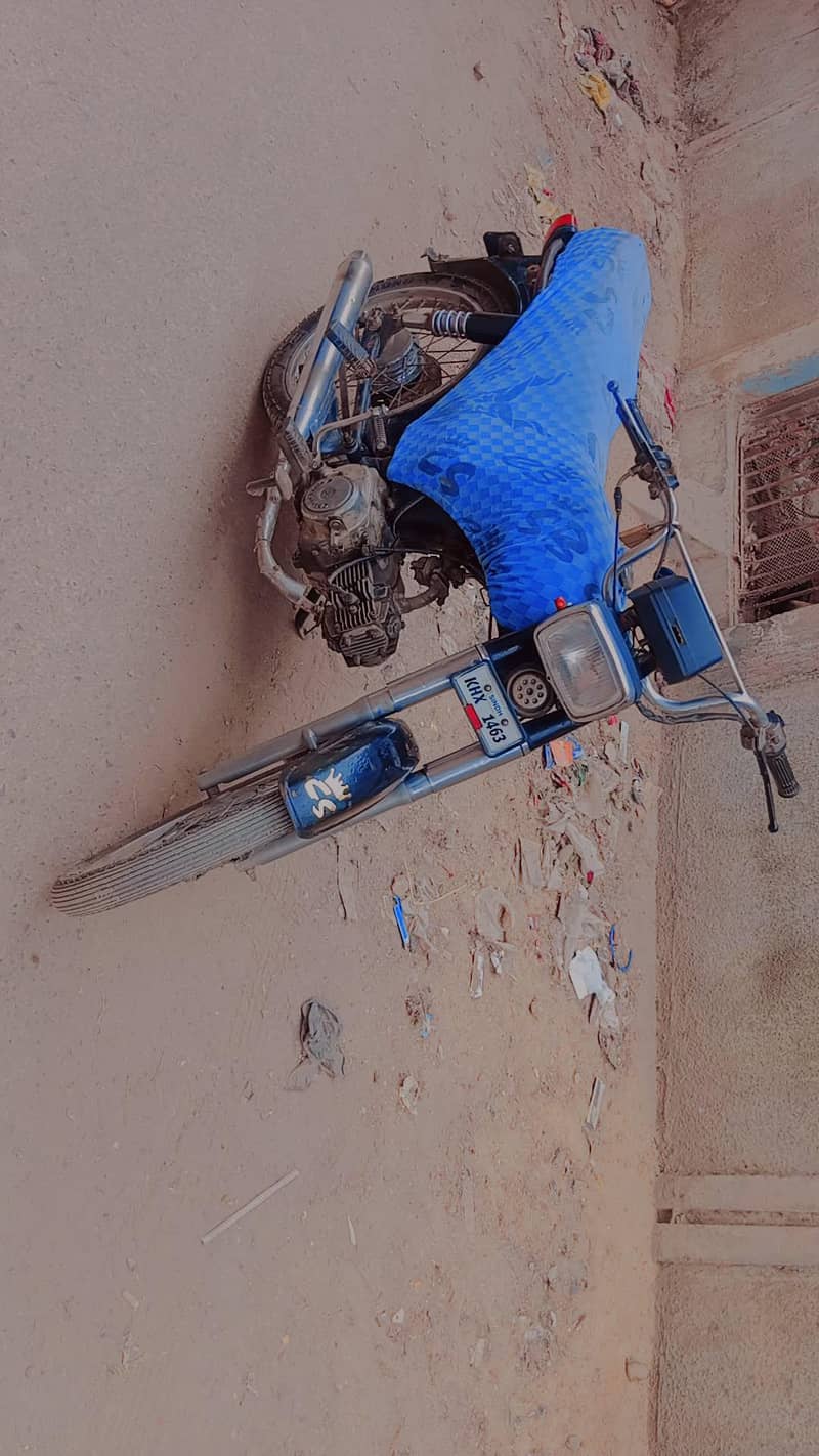 all ok hai koi kam nhi hai bas lo aur chalo bike - Standard - 1108012730