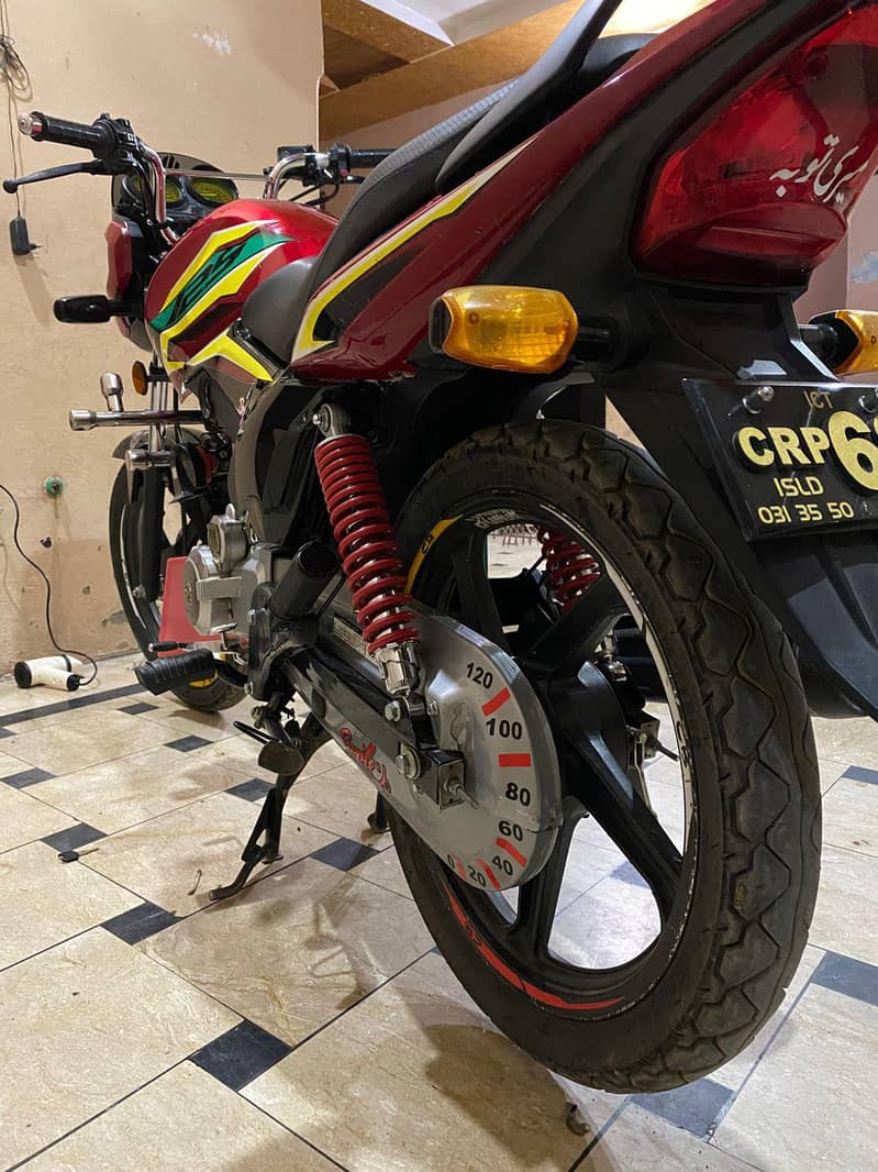 Honda CB 125 | Model 2024 | 2 Digit Number New Bike 8,500 KM's - Standard - 1108091158