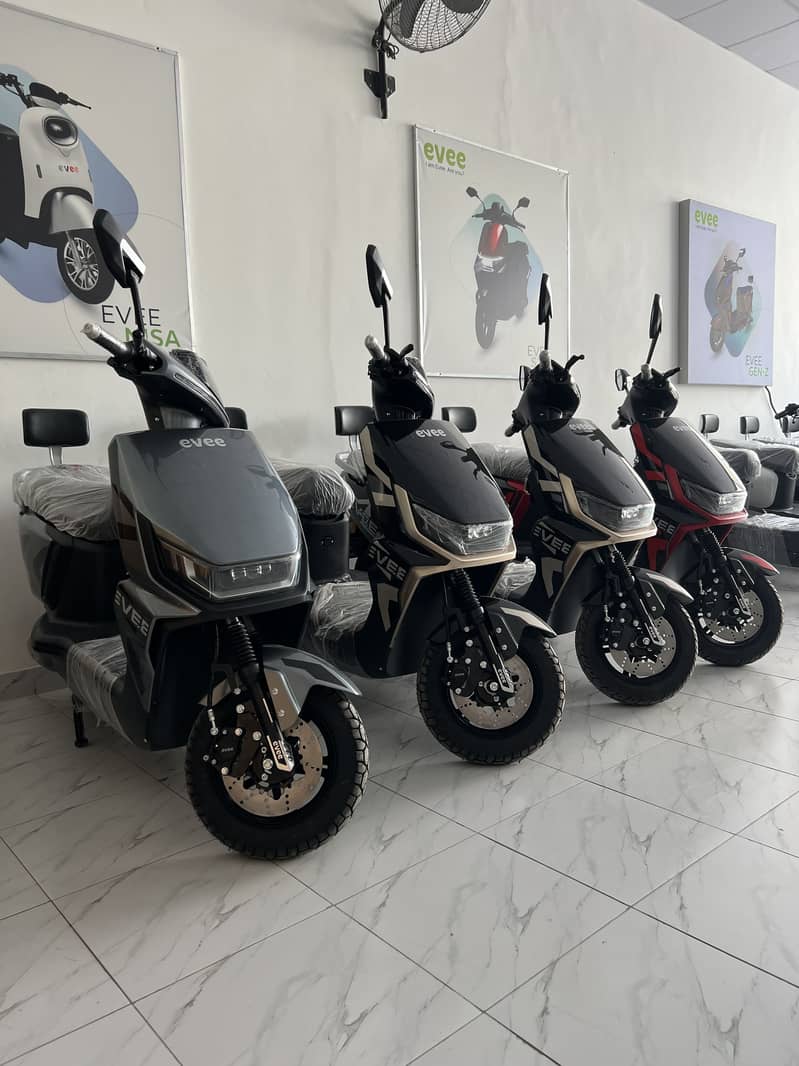 Evee Genz - Scooty & Scooters - 1097492966