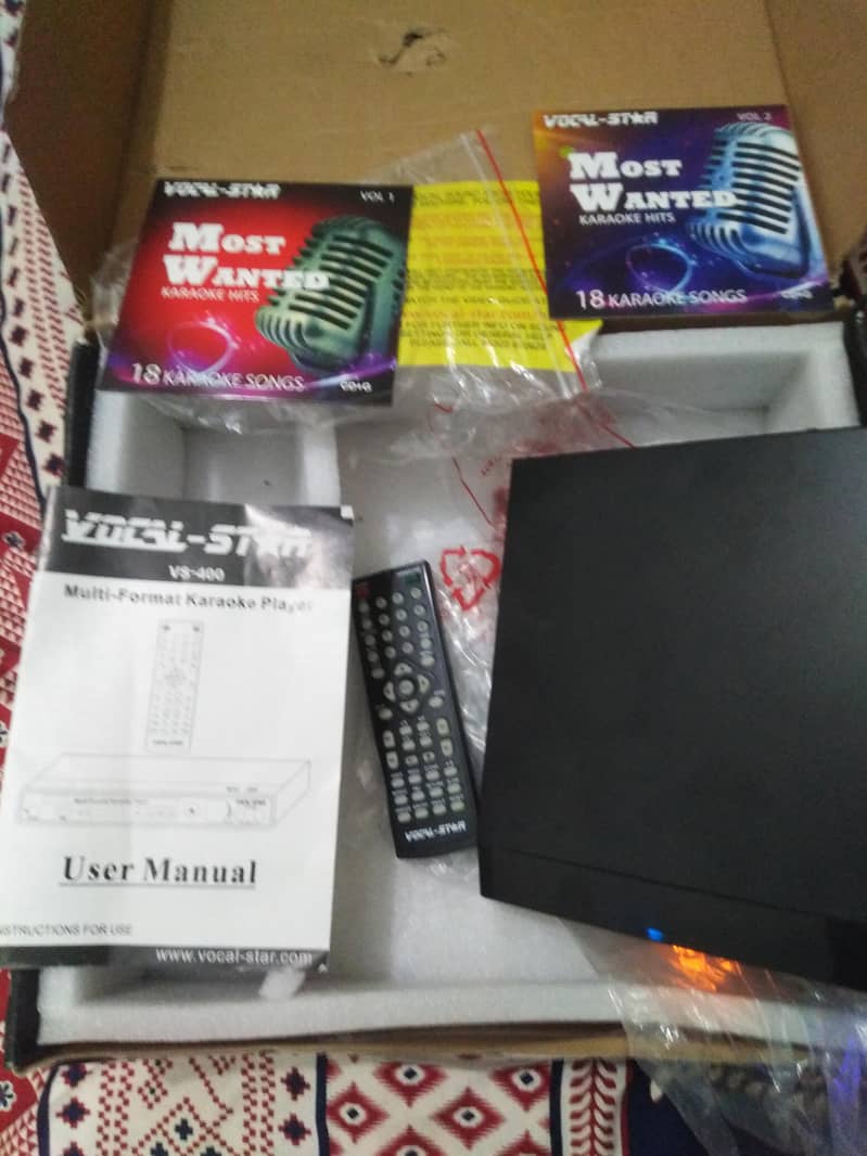 mic mixer and DVD player with remort and box - Microphones - 1108127904