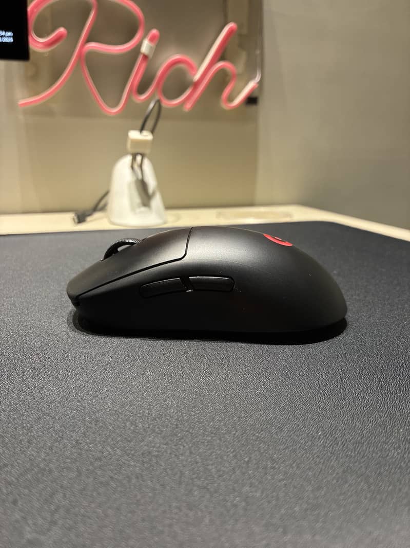 Logitech G Pro 2 Lightspeed (Read Description) - Computer Components ...