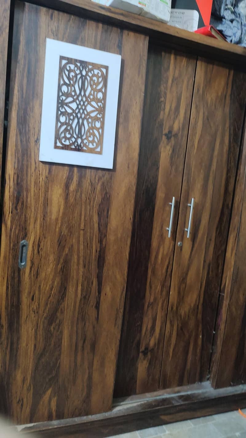 selling bedroom set - Beds - 1108205589