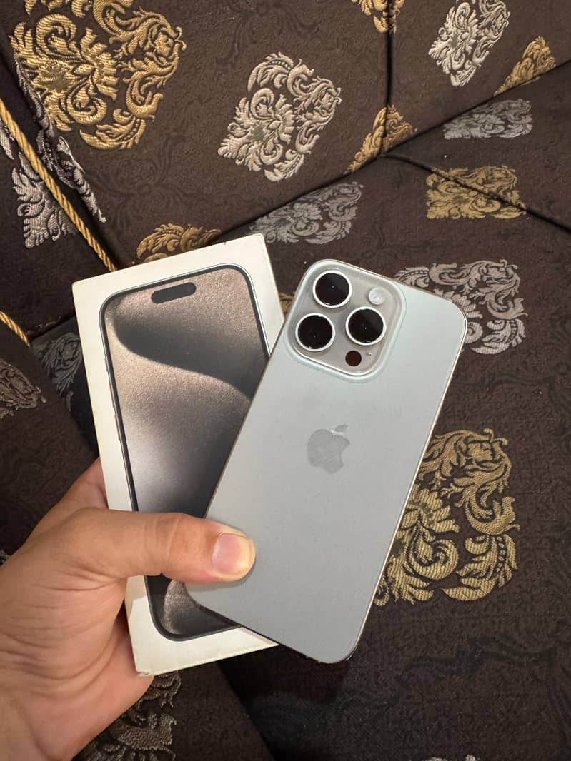 15 pro natural titanium - Mobile Phones - 1108232504
