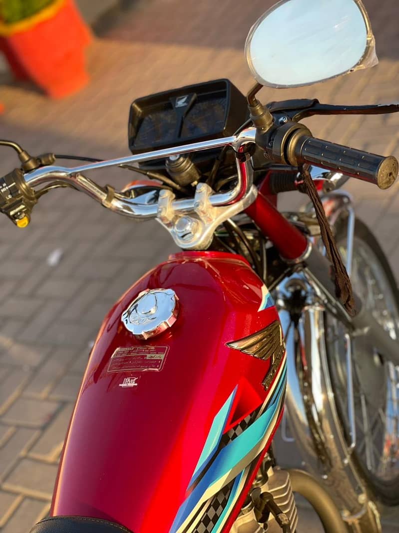 Honda 125 …. 20-9-2024 - Standard - 1108241268