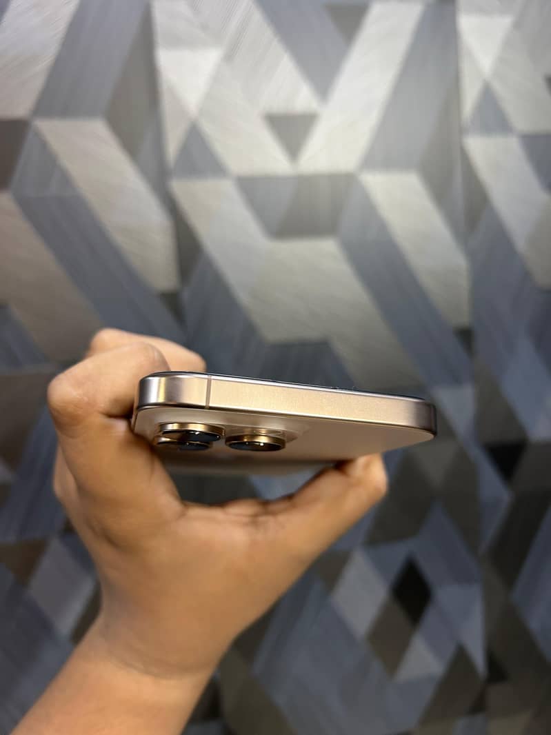 IPHONE 16 PRO MAX. HK VARIENT 256 GB - Mobile Phones - 1108284607