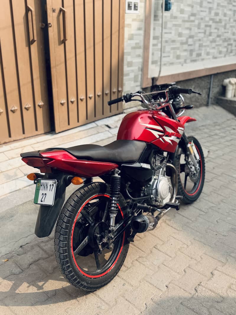 Yamaha YBR-G red colour Total Geniune - Standard - 1108332351