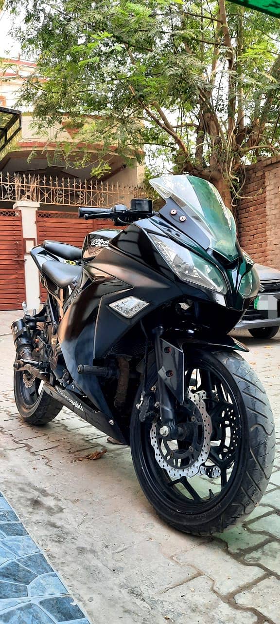 Kawasaki (Ninja ZX300R) - Sports & Heavy Bikes - 1108359491