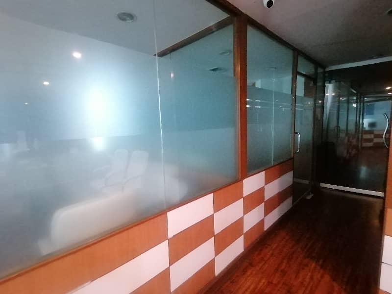 A 2000 Square Feet Office Located In Siddique Trade Center Is Available ...