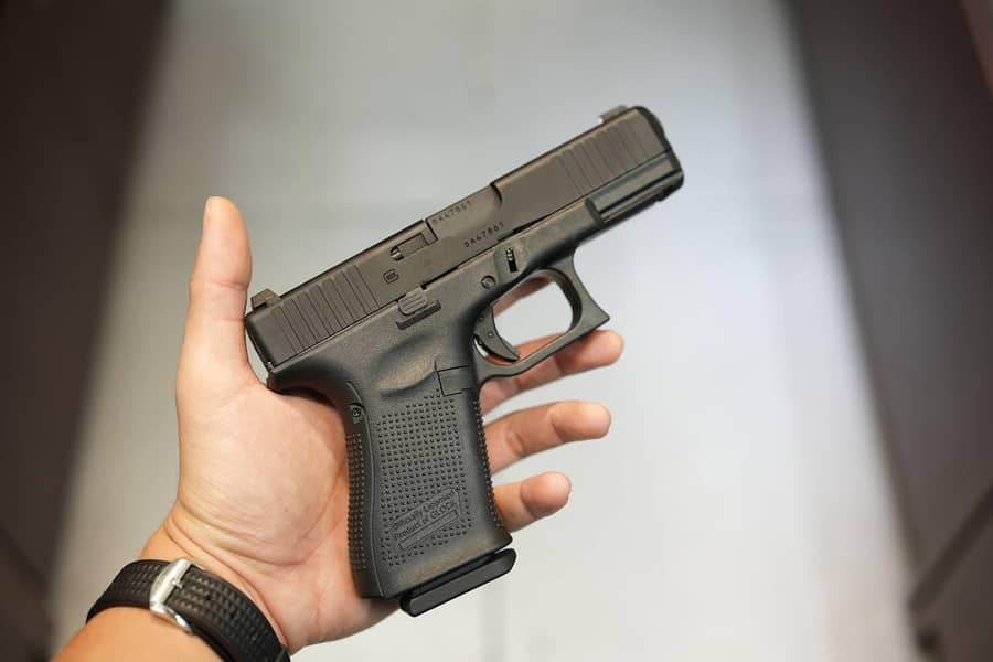 Glock 19 Gen 5 Airsoft Toy Pistol CO2 Powered Fully Metal - Toys ...