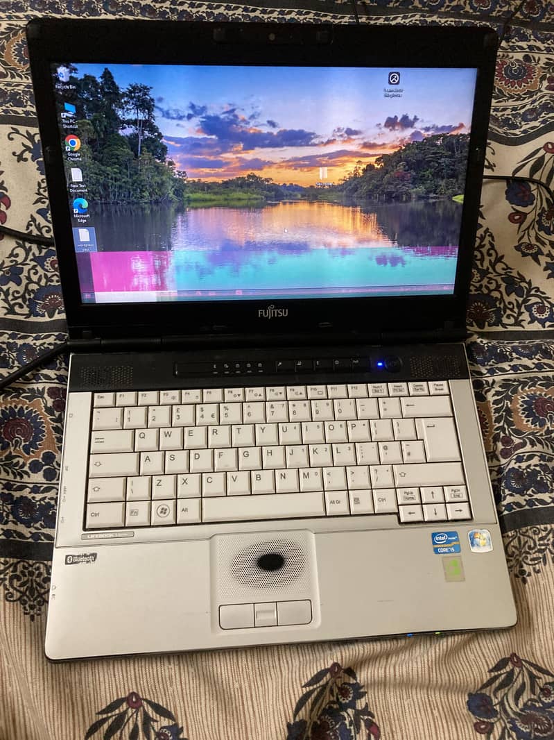 Fujitsu core i5 2nd gen - Laptops - 1108369986