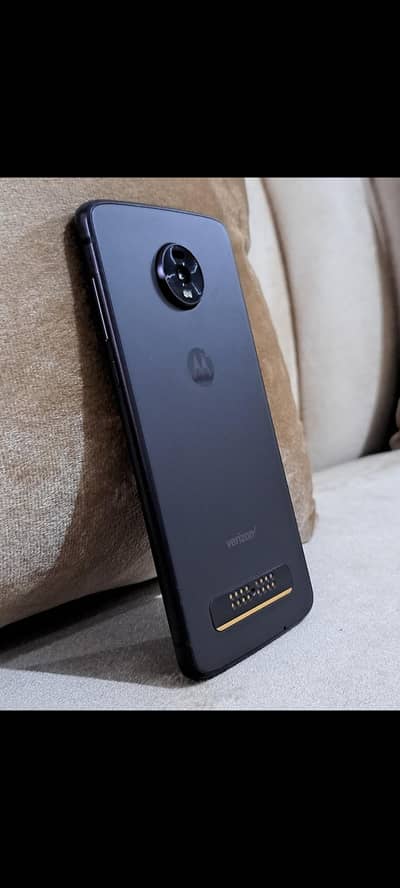 Motorola Z4 - Mobile Phones - 1108372227