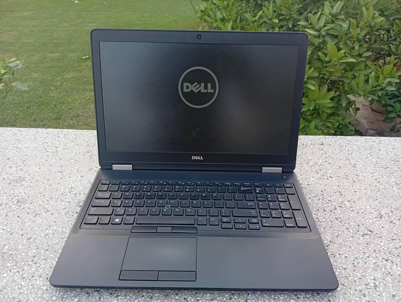 Dell 5570 - Laptops - 1108429355