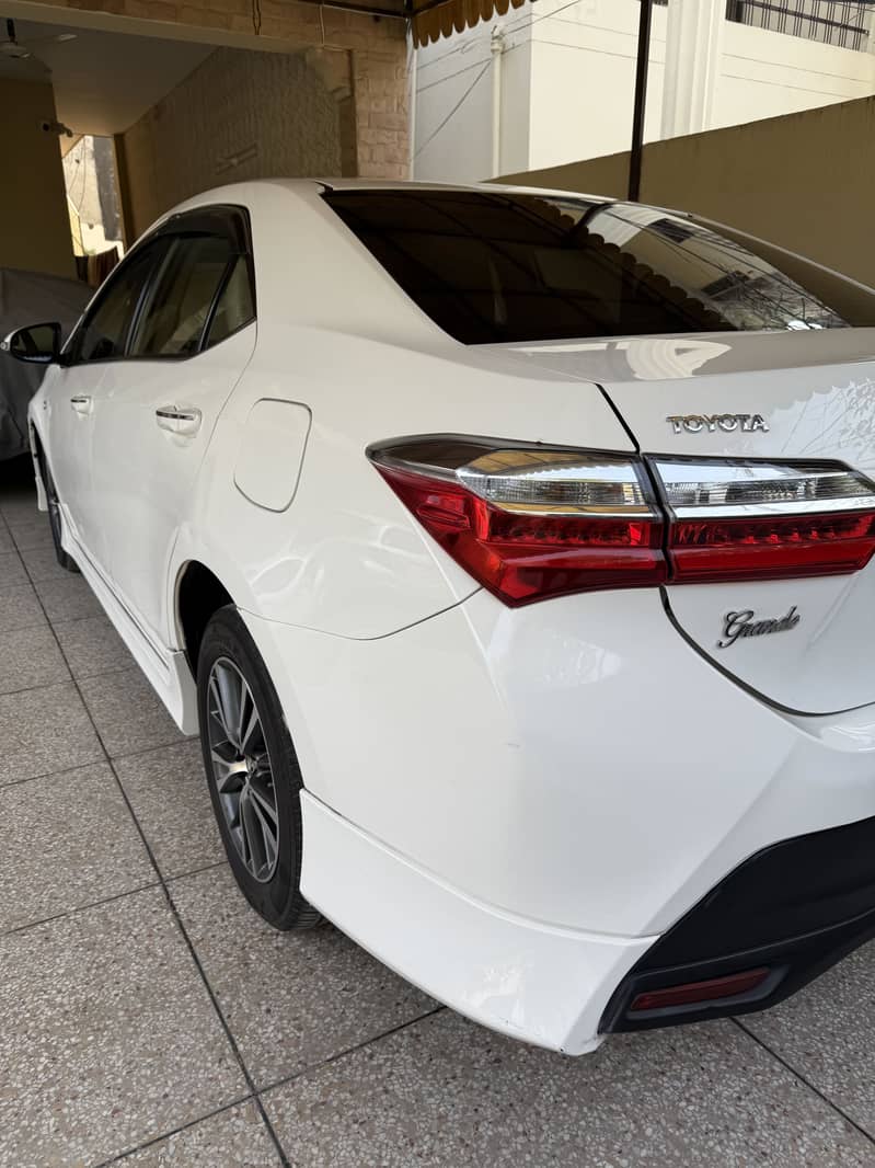 Toyota Corolla Grande - Cars - 1108451322