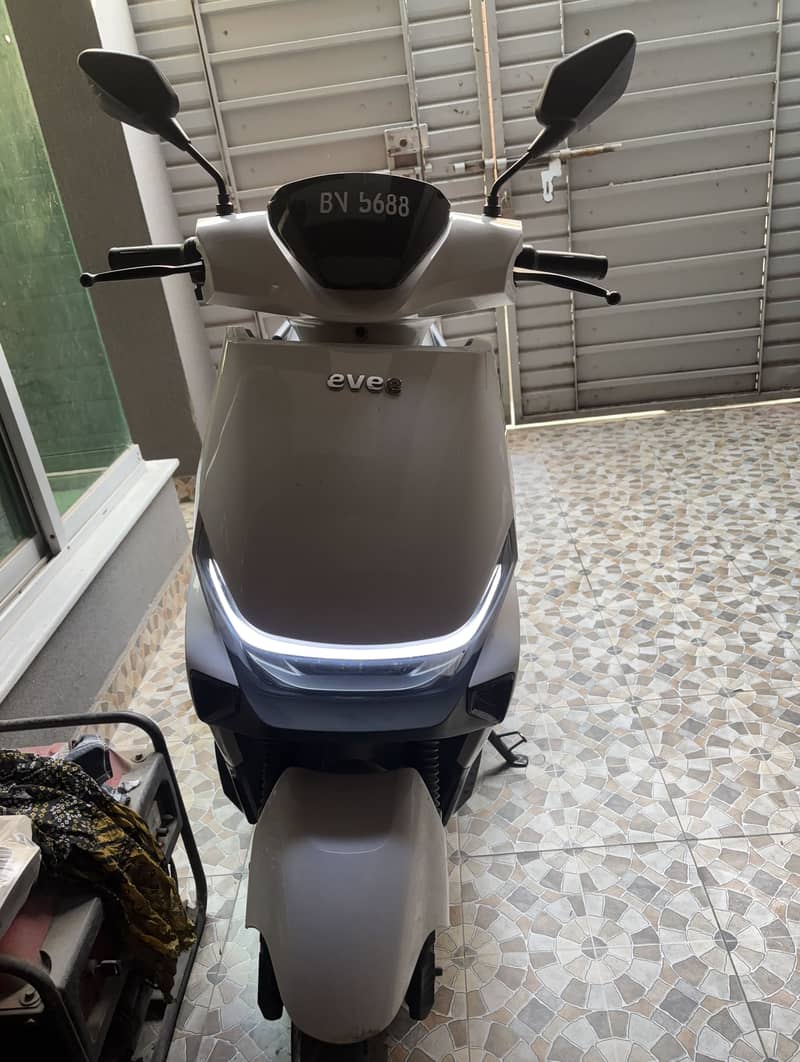 Evee genz pro white color - Electric - 1108462683