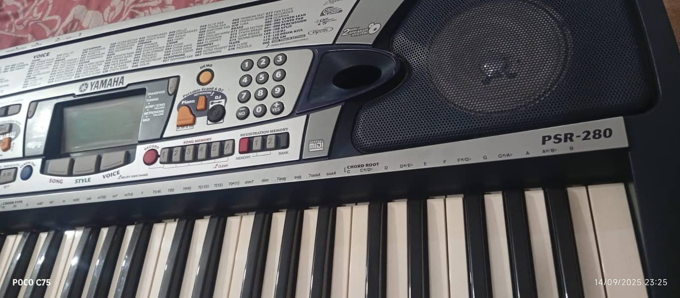 Yamaha PSR 280 Professional Piano Yamaha Keyboard Casio Roland Korg ...