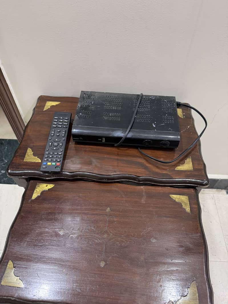 2 Dish Antenna and 2 Dish Receivers - Dish Antennas - 1108487292