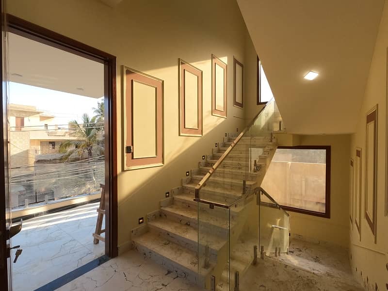 A Prime Location 416 Square Yards House Is Up For Grabs In North ...