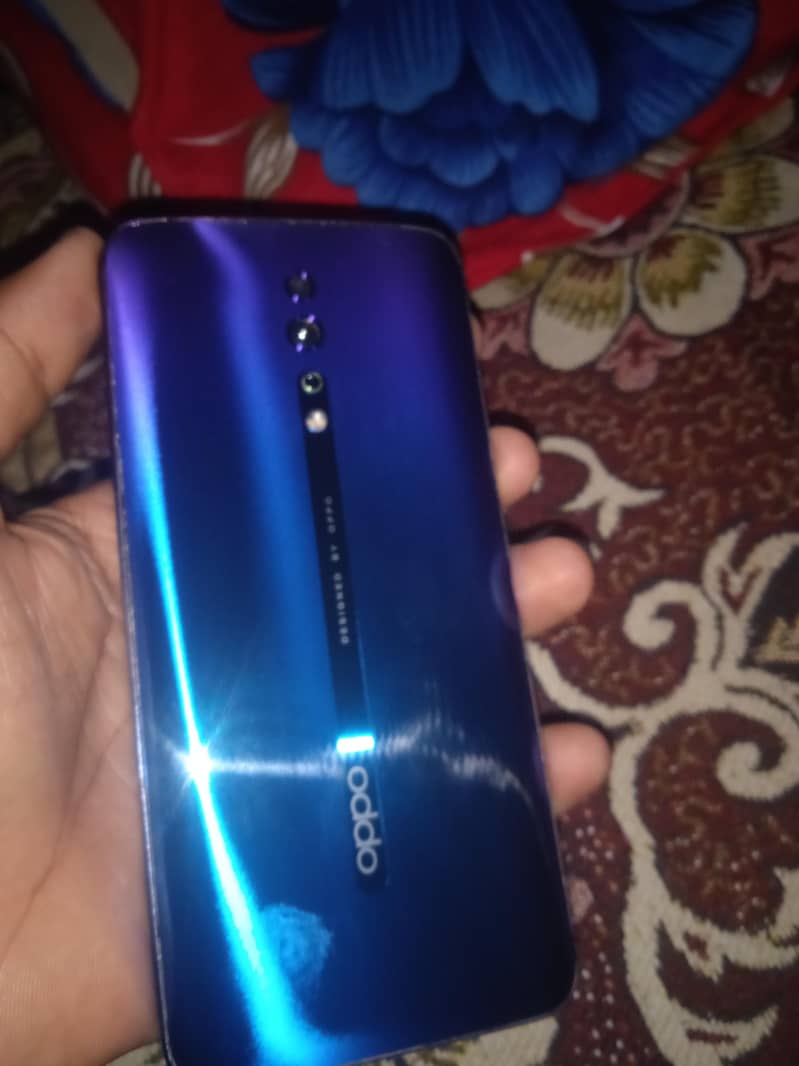 feature. gaming mobile panal Thora SA break ha panal change bhe ha B ...