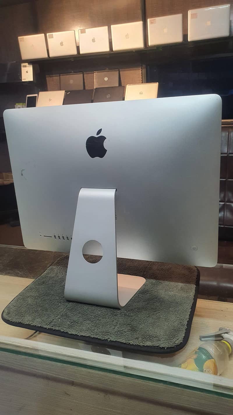 Laptop, Macbook, 10k, 20K, 30k, 40k, 50k,80k - Laptops - 1108533800
