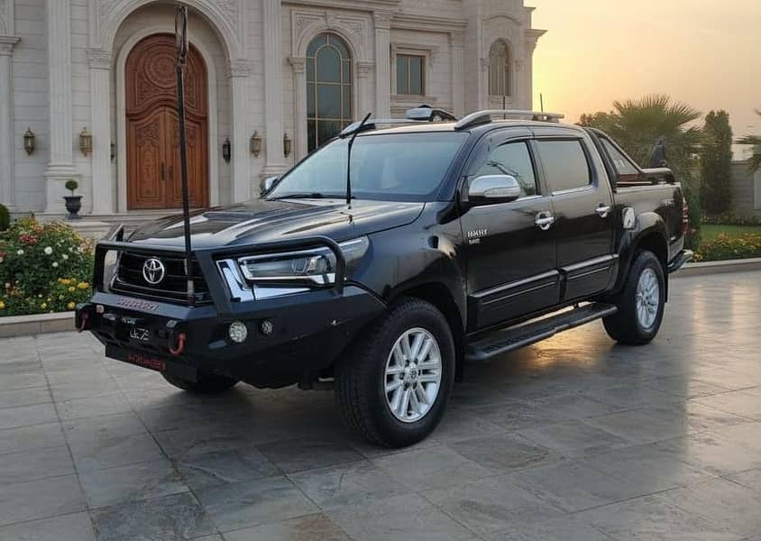 Toyota Hilux Vigo champ 2015 model uplift 2022 model Lahore register ...