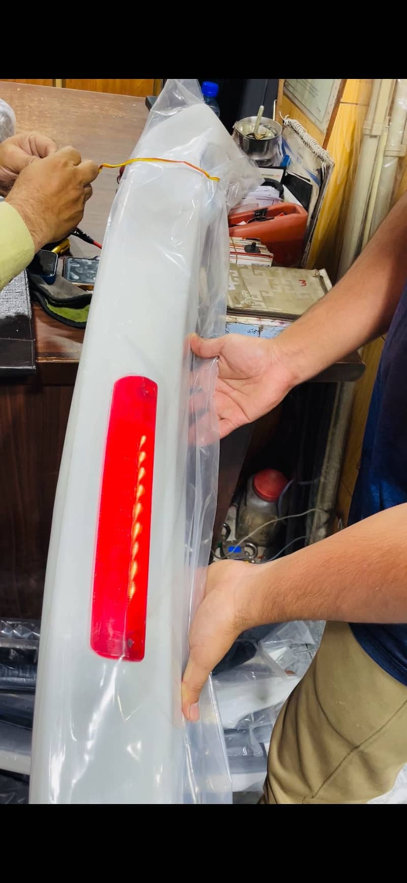 Hyundai Santro diggi spoiler 03228024104 - Other Parts - 1107344482