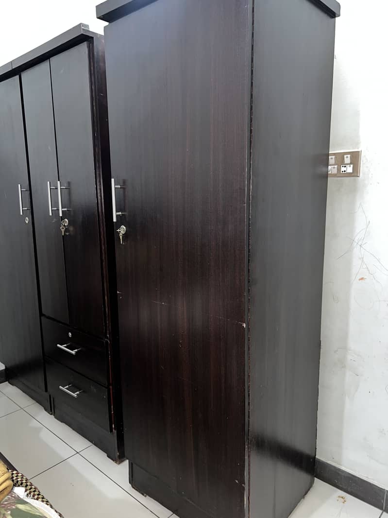Almari in best cindition - Wardrobes - 1108616268