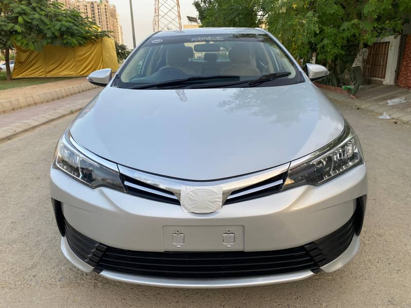 Corolla 2018 gli bumper to bumper original manual like a new - Cars ...