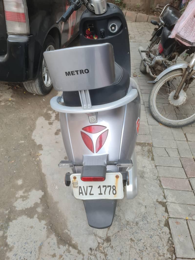metro ev - Electric Bikes - 1108635439