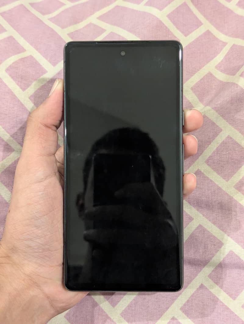 pixel 7A battery swollen - Mobile Phones - 1108675129