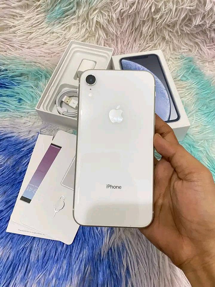 iphone XR 128gb - Mobile Phones - 1108678827