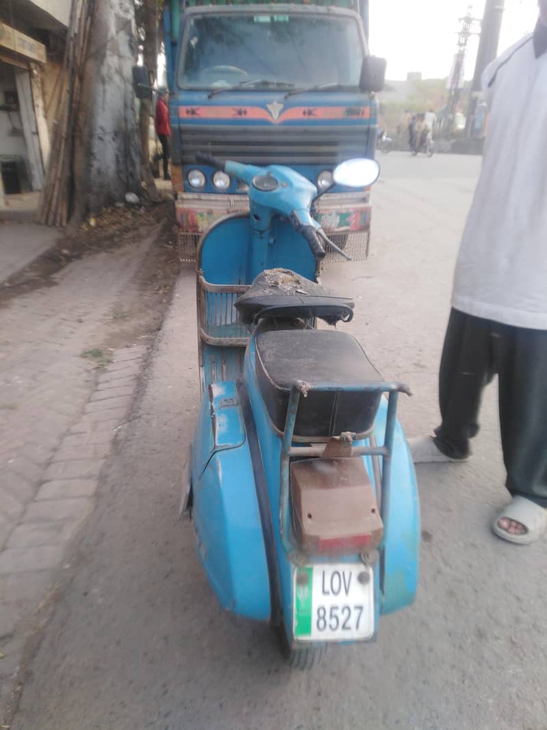 scooter | scooty ¦ vespa scooters ¦ blue scooter ¦150cc - Petrol ...