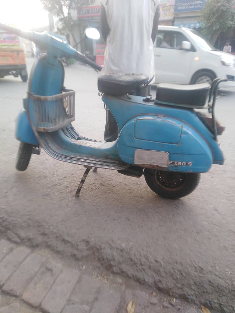 scooter | scooty ¦ vespa scooters ¦ blue scooter ¦150cc - Petrol ...