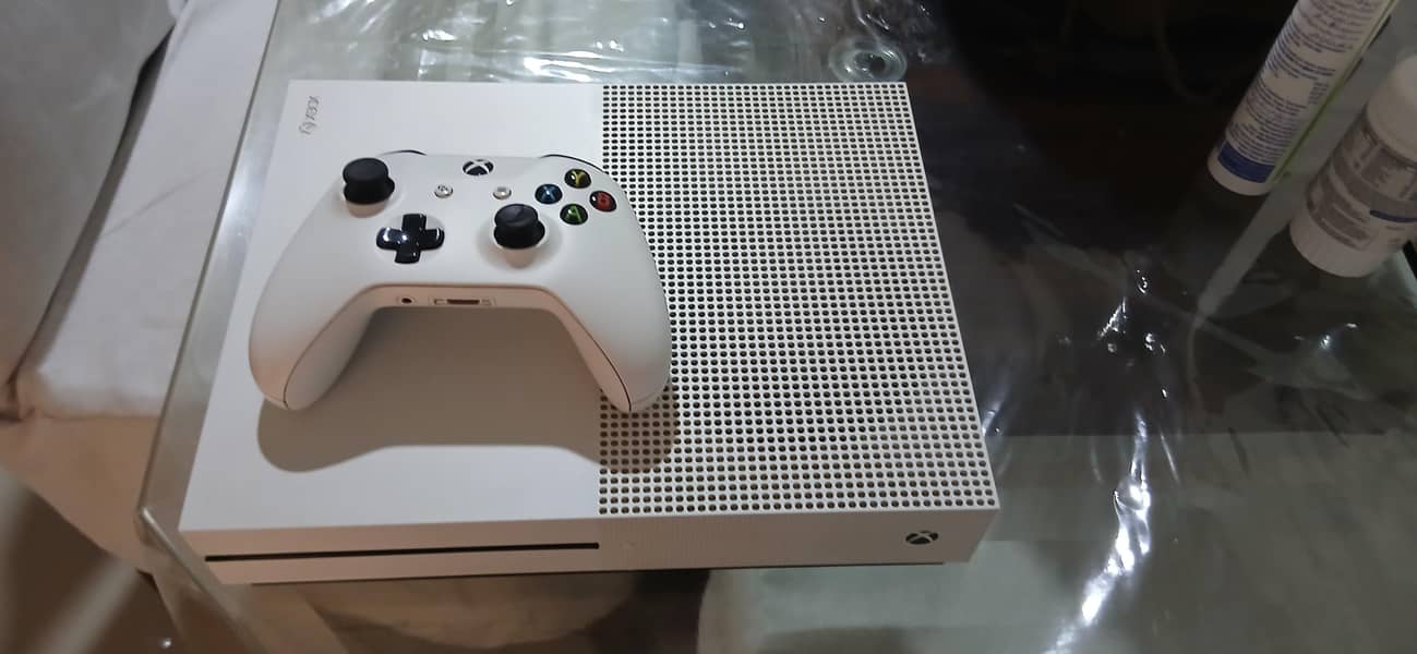 Xbox 1s (1tb) - Gaming Consoles - 1108729264
